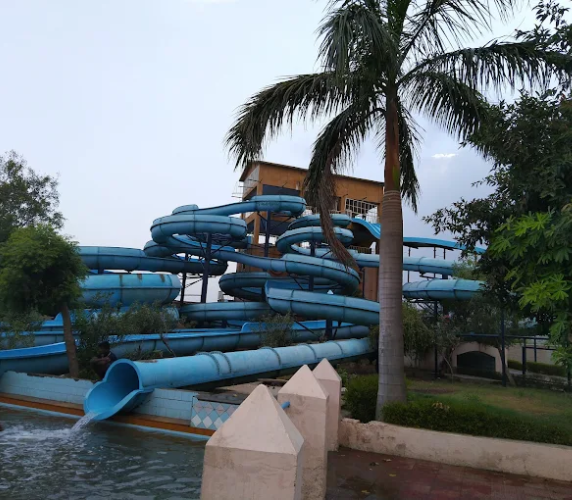 Dolphin Water Park, Agra - Tickets Price, Timings, Photos